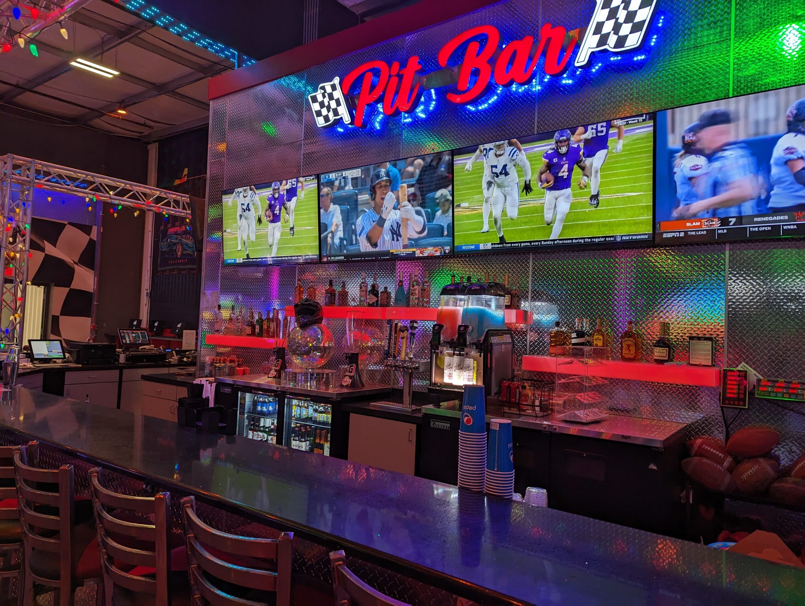 Bars & Lounges in Ypsilanti – Drinks, Sports & Vibes | Best In Games